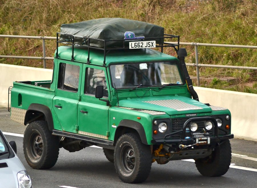 Land Rover Defender technical specifications and fuel economy